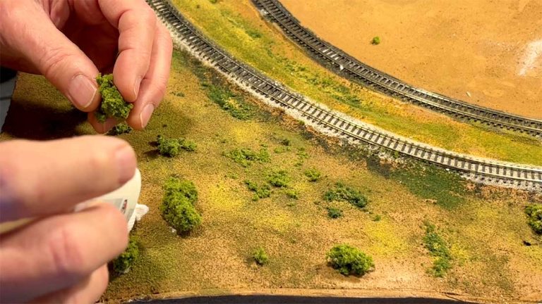 Model train mountain scenery - Model railroad layouts plansModel ...