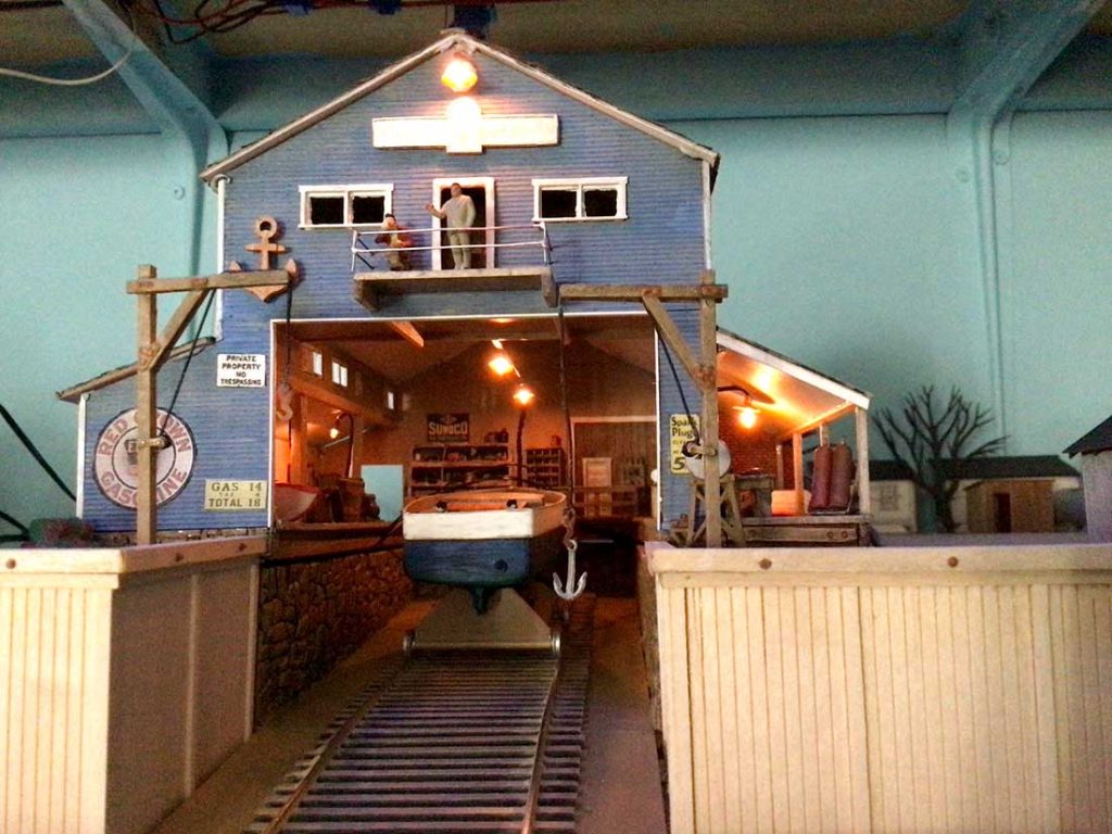 HOn3 boat house - Model railroad layouts plansModel railroad layouts plans