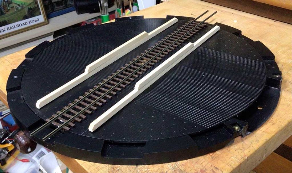 HOn3 turntable - Model railroad layouts plansModel railroad layouts plans