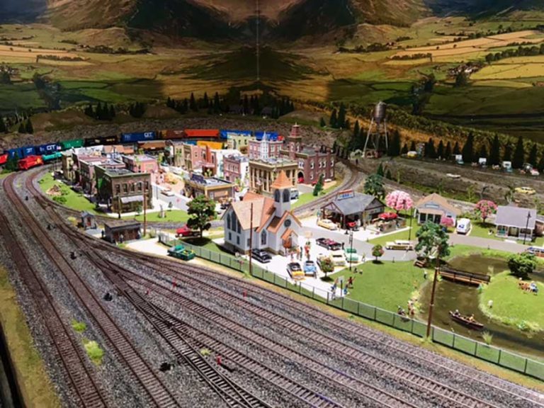 HO scale loop - Model railroad layouts plansModel railroad layouts plans