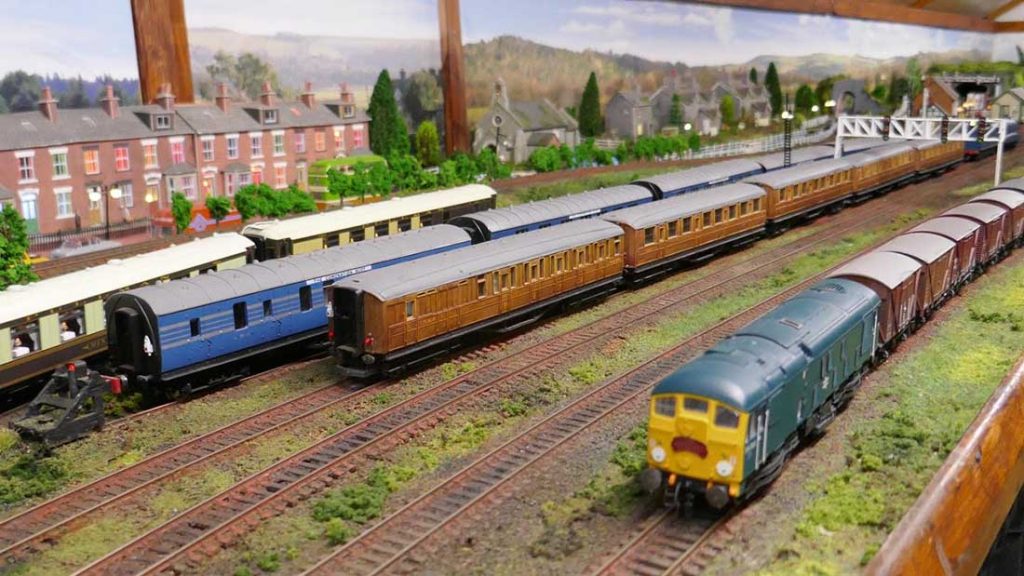 Denny's layout - Model railroad layouts plansModel railroad layouts plans