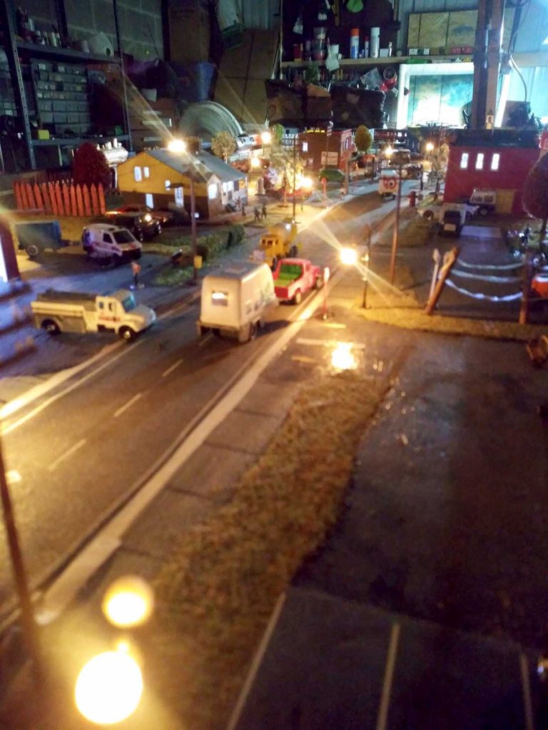 HO scale 4x11 layout - Model railroad layouts plansModel railroad ...