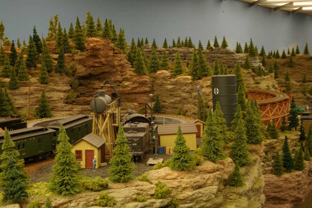 35x15 HO scale - Model railroad layouts plansModel railroad layouts plans