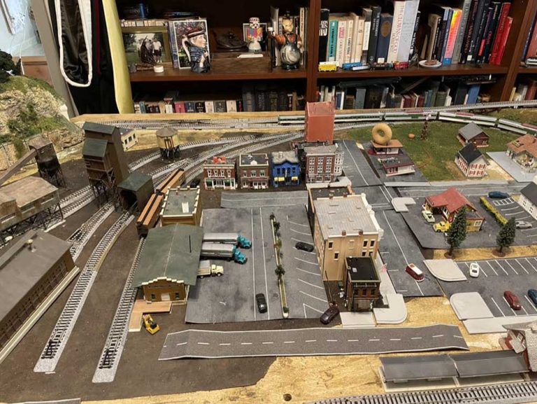 N scale steam layout - Model railroad layouts plansModel railroad ...