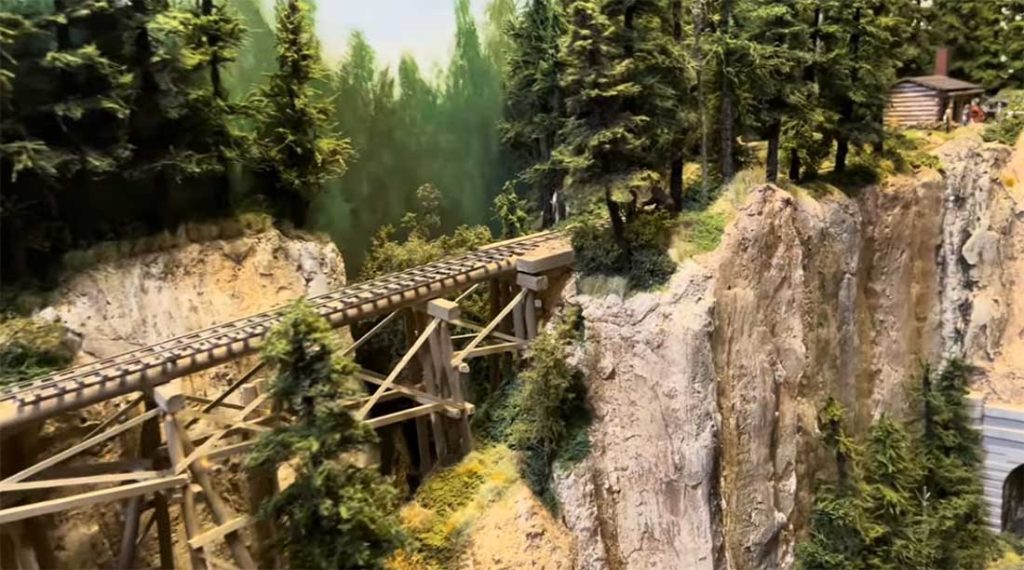 Model railroad show layout - Model railroad layouts plansModel railroad ...