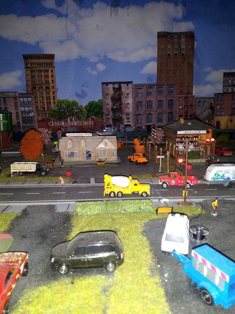 HO scale 4x11 layout - Model railroad layouts plansModel railroad ...