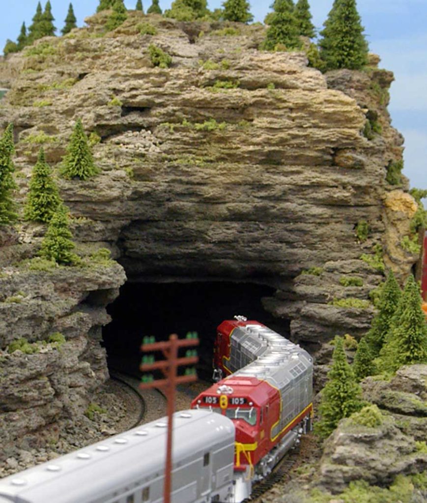 35x15 HO scale - Model railroad layouts plansModel railroad layouts plans