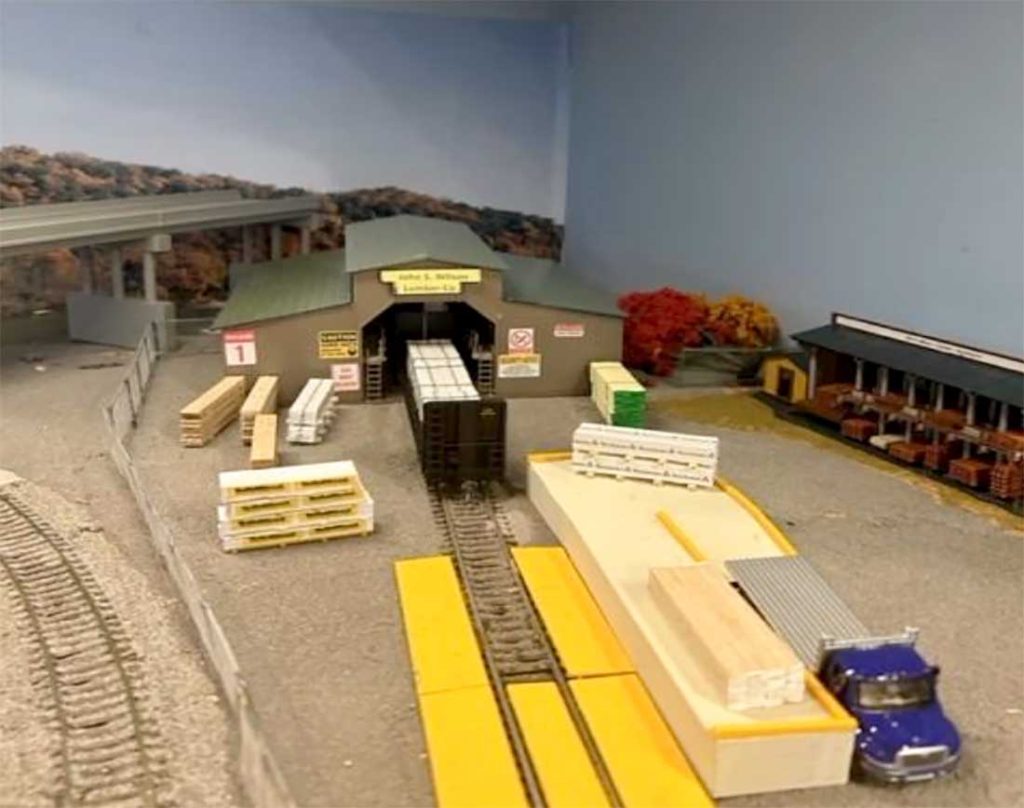 HO scale scrap yard - Model railroad layouts plansModel railroad ...