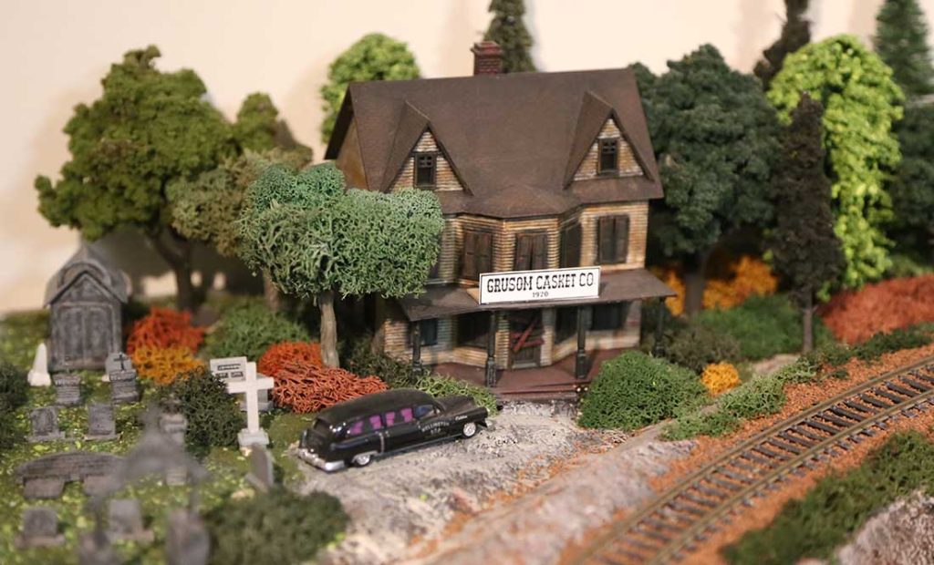 16x16 HO scale layout - Model railroad layouts plansModel railroad ...