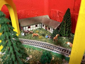 Elevated model train track - Model railroad layouts plansModel railroad ...