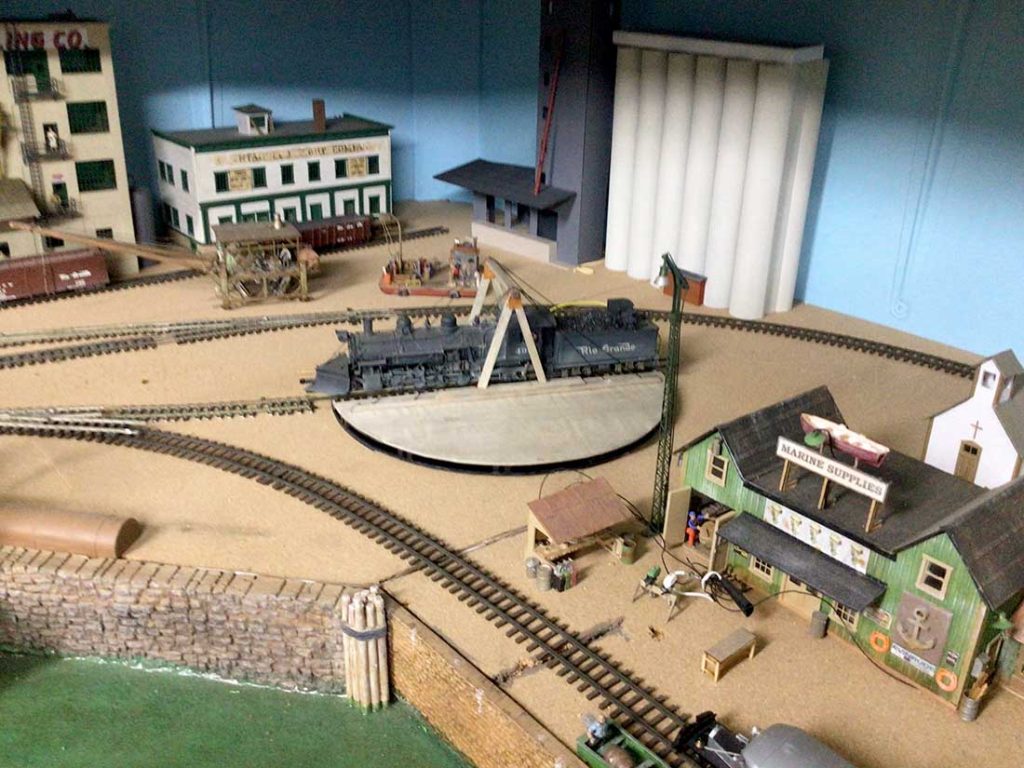 Model grain silo kitbash - Model railroad layouts plansModel railroad ...