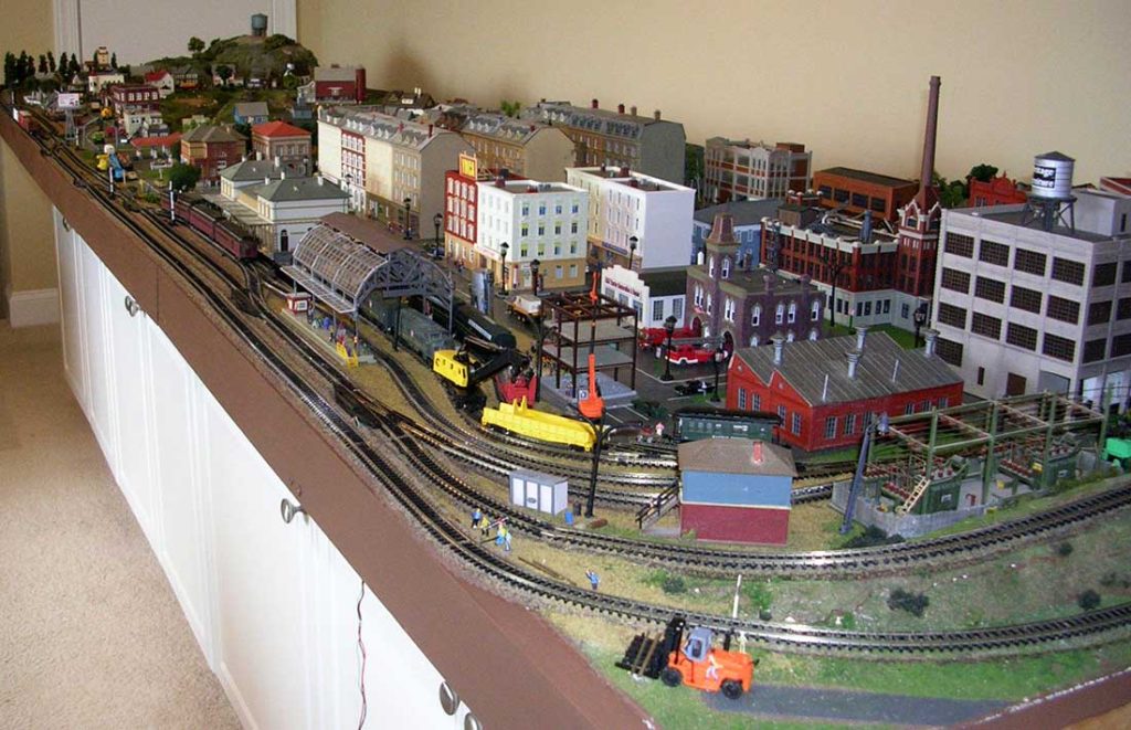HO scale layout 14x4 - Model railroad layouts plansModel railroad ...