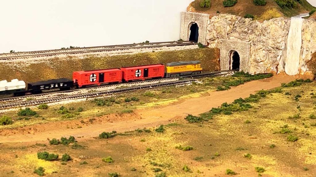 N scale waterfall - Model railroad layouts plansModel railroad layouts ...