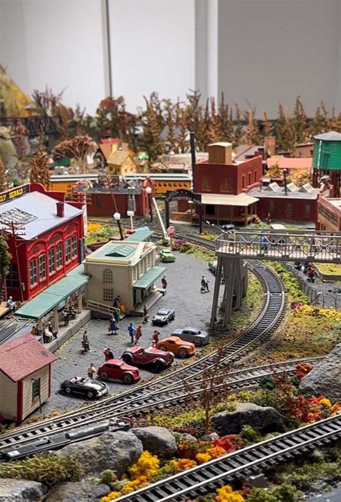 HO scale layout 14x4 - Model railroad layouts plansModel railroad ...