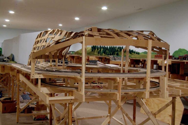 HO scale freight yard - Model railroad layouts plansModel railroad ...