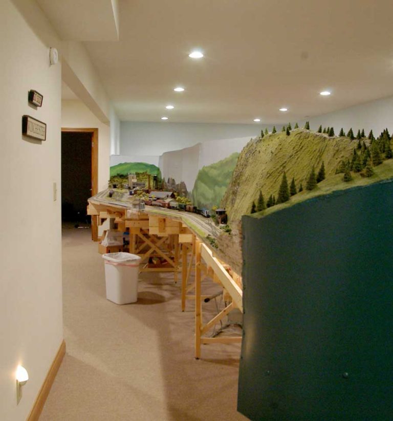 HO scale freight yard - Model railroad layouts plansModel railroad ...