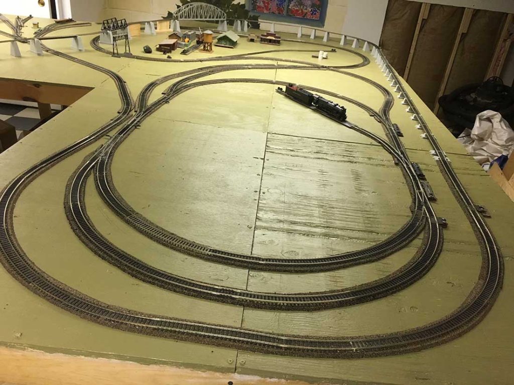 HO scale layout 14x4 - Model railroad layouts plansModel railroad ...