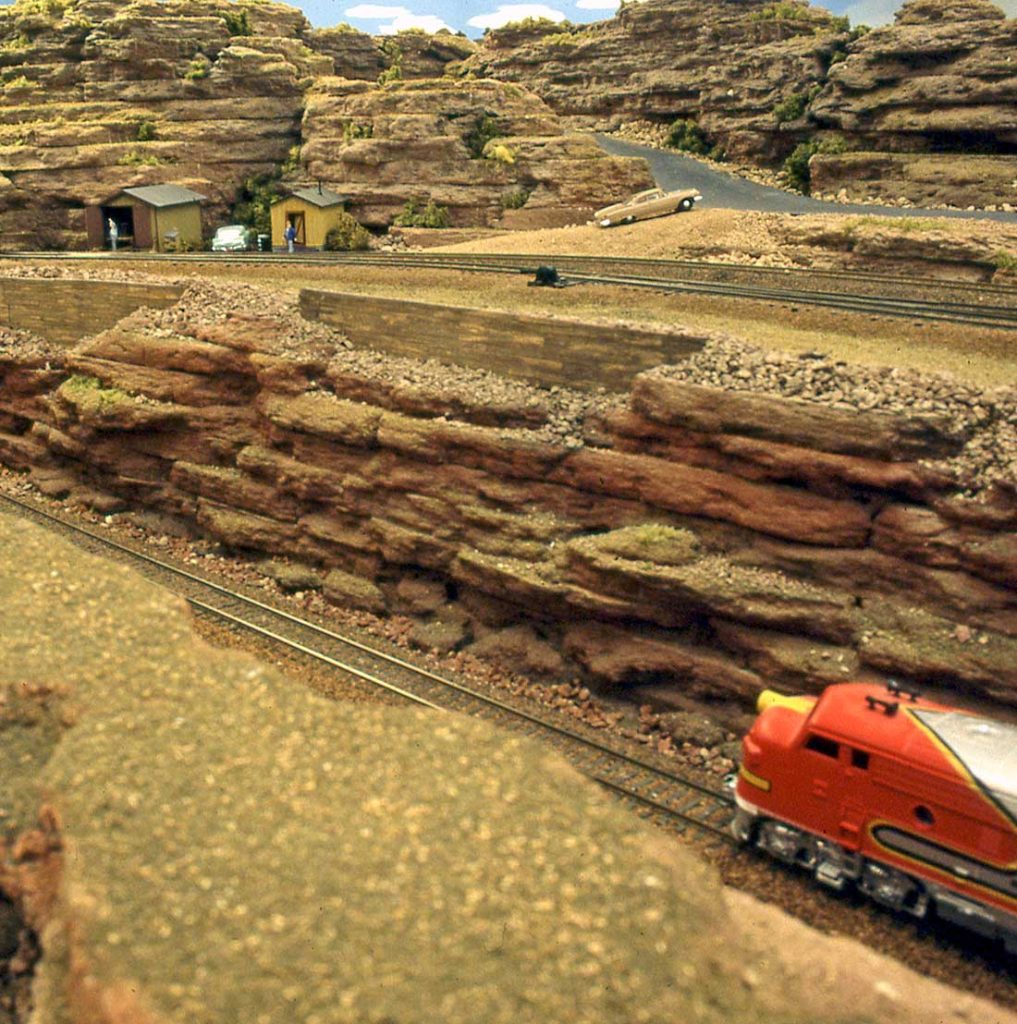 Model train Santa Fe scenery - Model railroad layouts plansModel ...