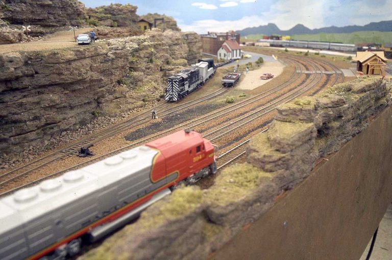 HO scale roads - Model railroad layouts plansModel railroad layouts plans