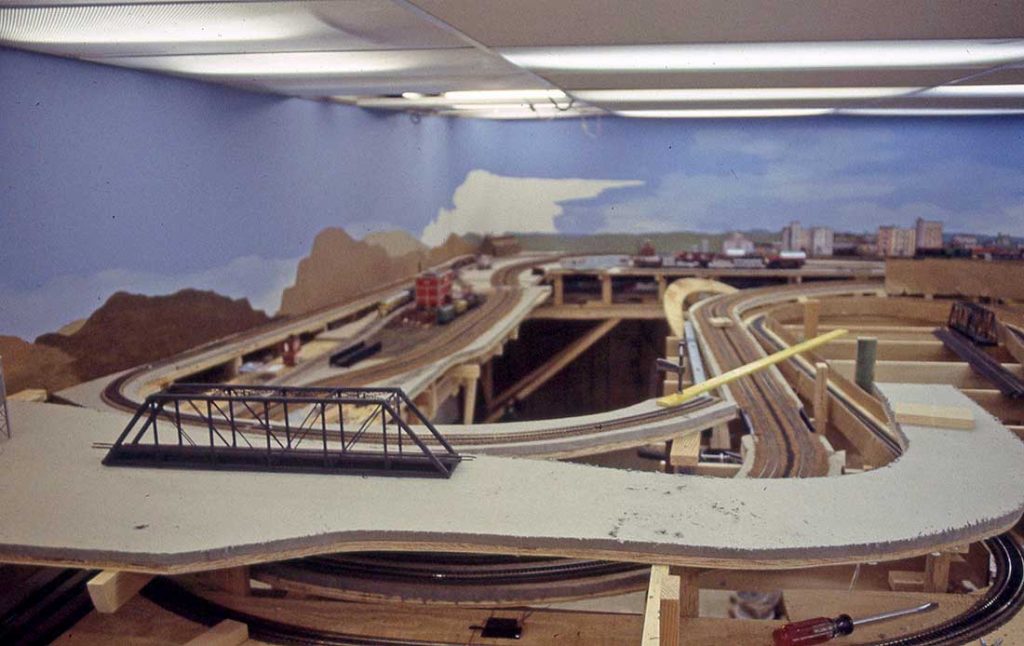 Model train Santa Fe scenery - Model railroad layouts plansModel ...