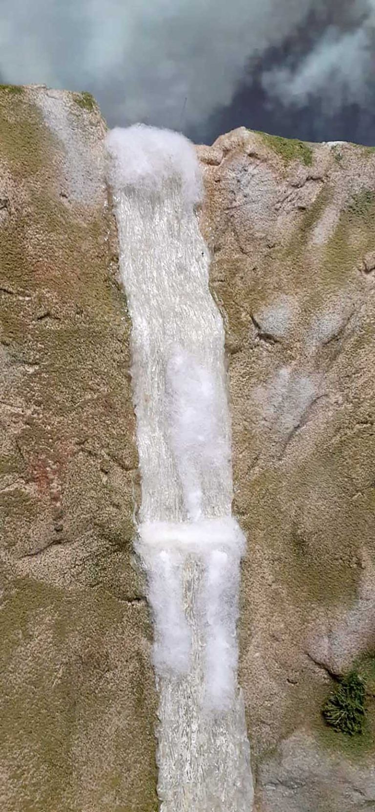 Model train waterfall - Model railroad layouts plansModel railroad ...