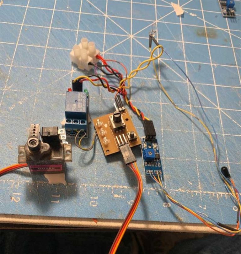 Model railroad crossing - Model railroad layouts plansModel railroad ...