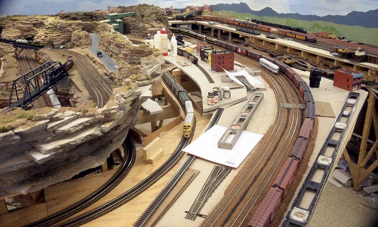 HO scale roads - Model railroad layouts plansModel railroad layouts plans