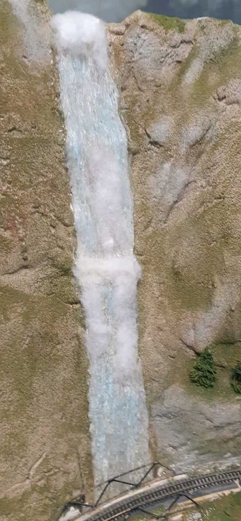 Model train waterfall - Model railroad layouts plansModel railroad ...