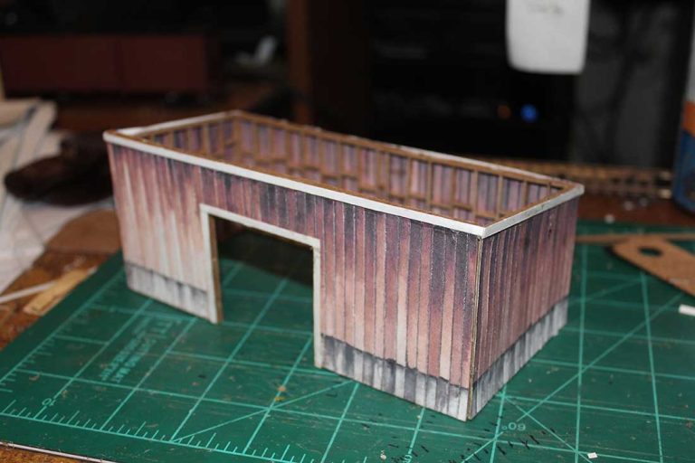 Free HO scale cardstock buildings - Model railroad layouts plansModel ...