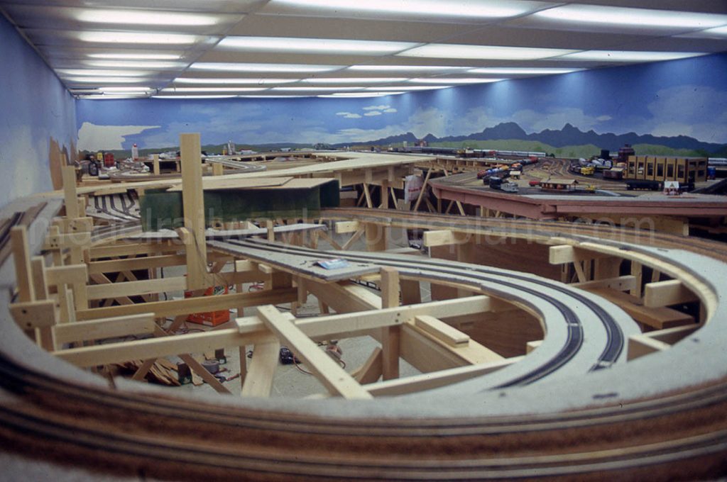HO scenery for model trains - Dan's - Model railroad layouts plansModel ...
