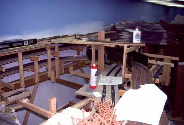 HO scale trestle template - Model railroad layouts plansModel railroad ...