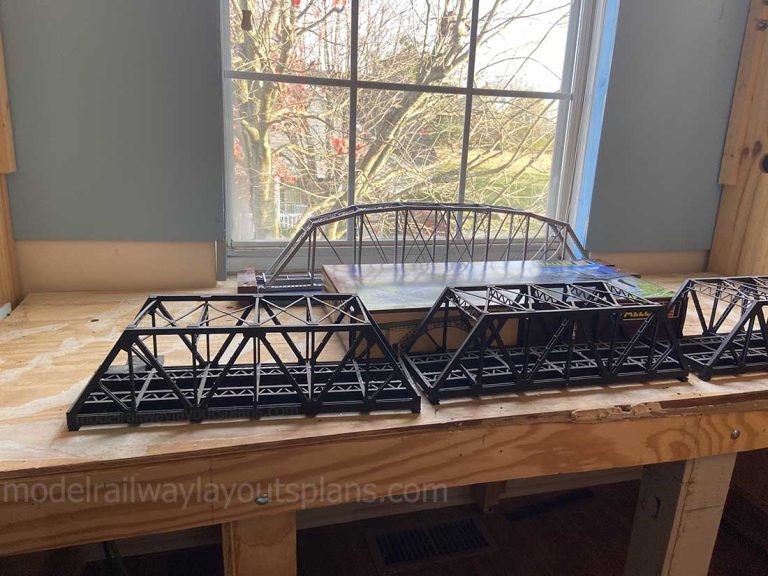 Double level HO scale layout - Don's - Model railroad layouts ...