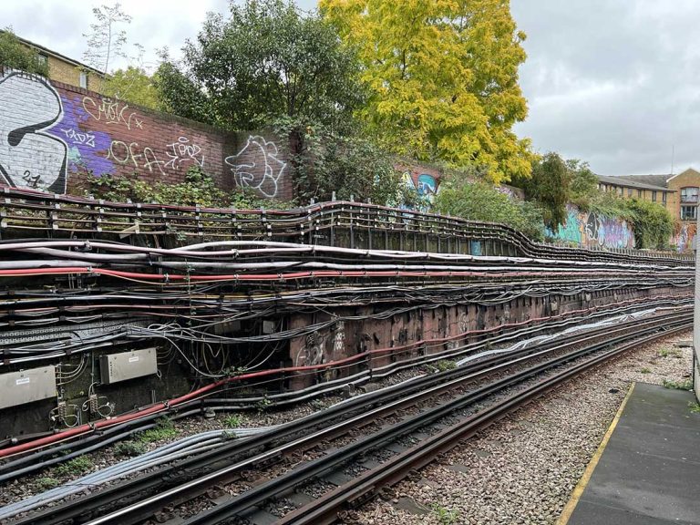 London underground model trains - Model railroad layouts plansModel ...