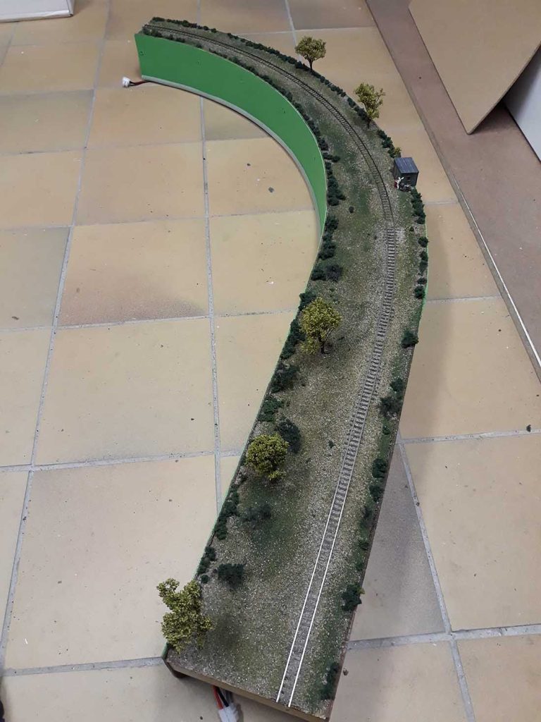 HO scale shelf model railroad track plans - Model railroad layouts ...