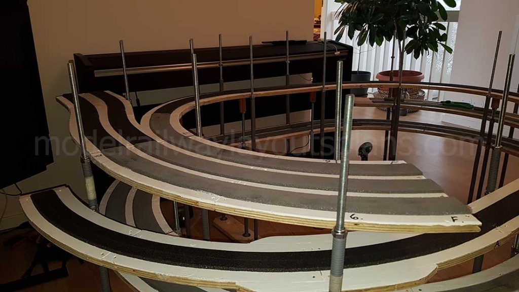 HO scale tunnel and stone walls - Model railroad layouts plansModel ...