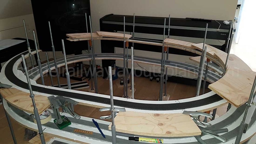 HO scale tunnel and stone walls - Model railroad layouts plansModel ...