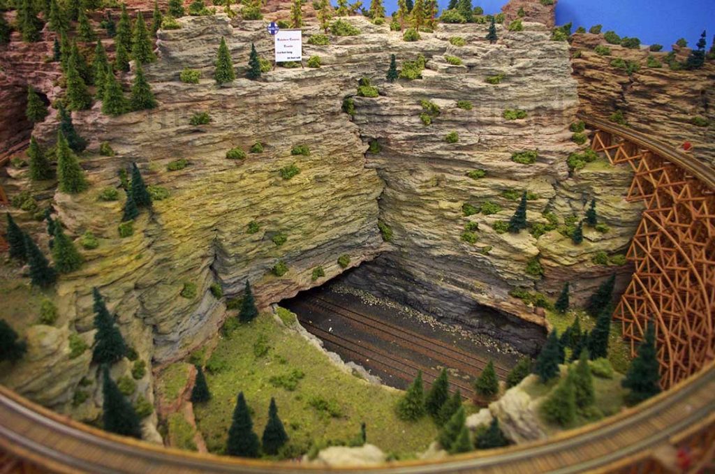 HO scale trestle template - Model railroad layouts plansModel railroad ...