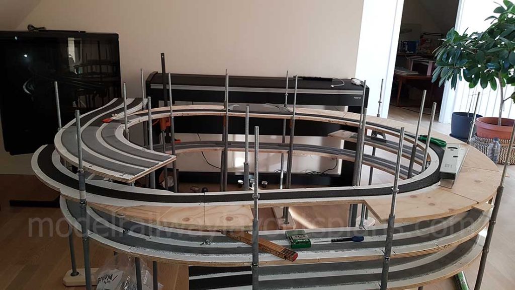 HO scale tunnel and stone walls - Model railroad layouts plansModel ...