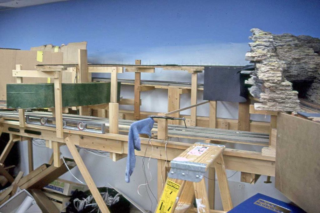 HO scale trestle template - Model railroad layouts plansModel railroad ...