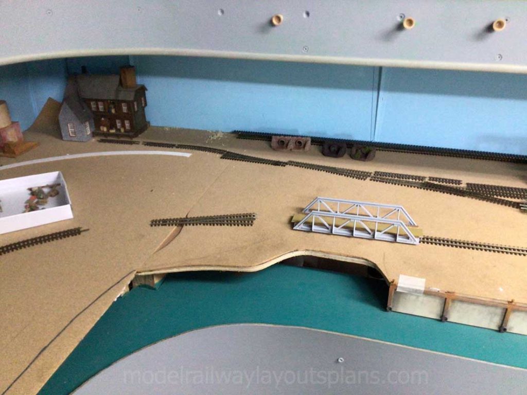 HO scale waterfront layout - Model railroad layouts plansModel railroad ...