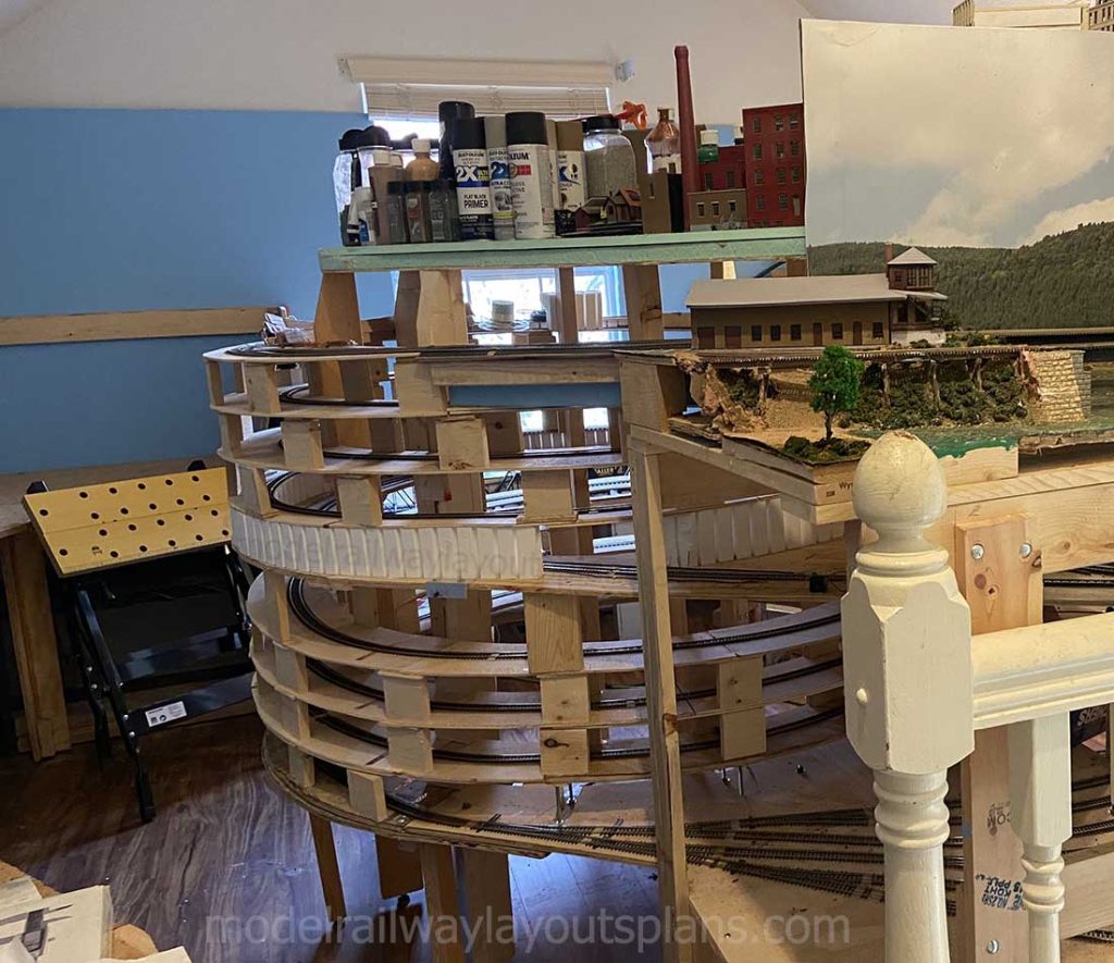 Double level HO scale layout - Don's - Model railroad layouts ...