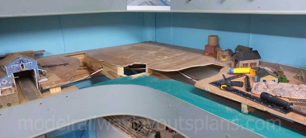 HO scale waterfront layout - Model railroad layouts plansModel railroad ...