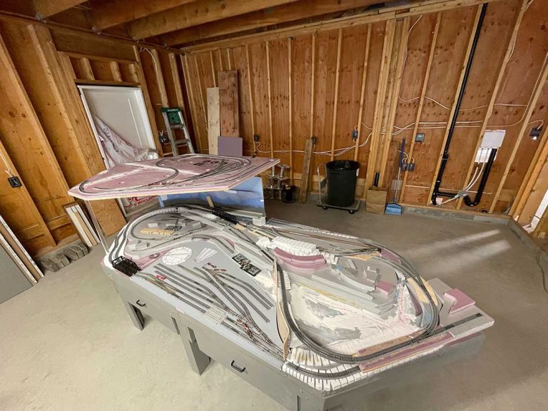 How to build a model train table - Model railroad layouts plansModel ...