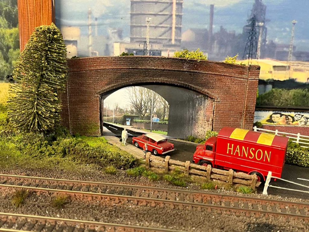 Paint model train backdrop - Ed's - Model railroad layouts plansModel ...