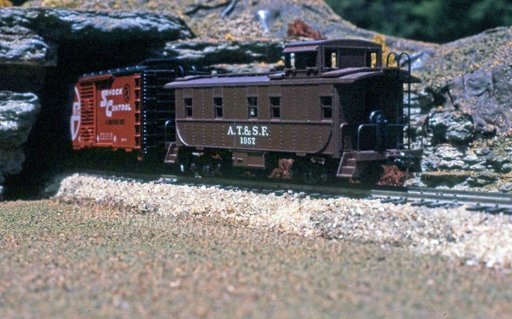 Railroad ceiling tile scenery - Model railroad layouts plansModel ...