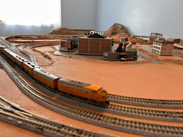 Kato N scale - Mike's - Model railroad layouts plansModel railroad ...