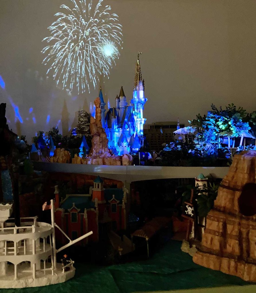 Disney World model train - Model railroad layouts plansModel railroad ...