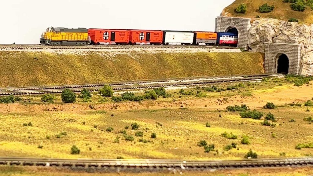 Model train lighting - Model railroad layouts plansModel railroad ...