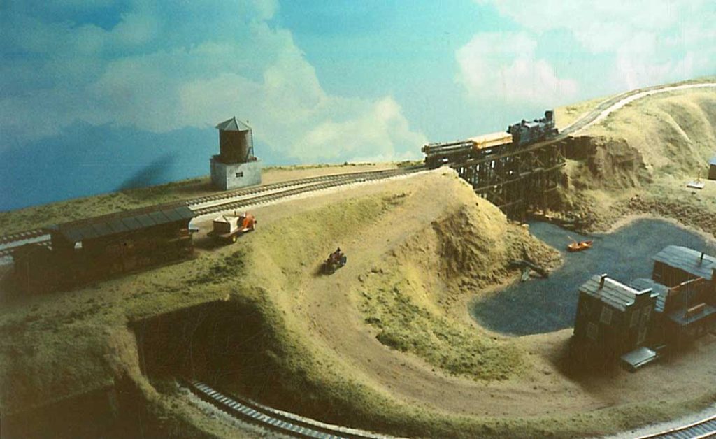 HO scale 8x4 layout - Model railroad layouts plansModel railroad ...