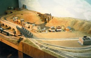 HO scale 8x4 layout - Model railroad layouts plansModel railroad ...